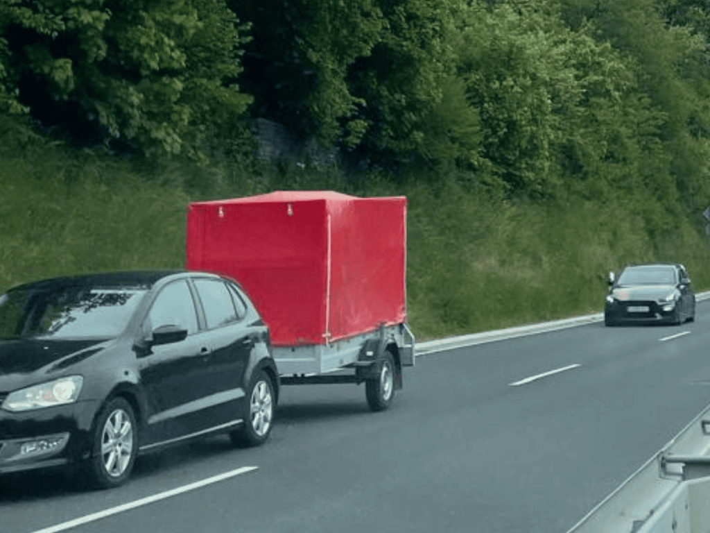 Anhänger-Führerschein BE: Kosten & Preise in der Fahrschule